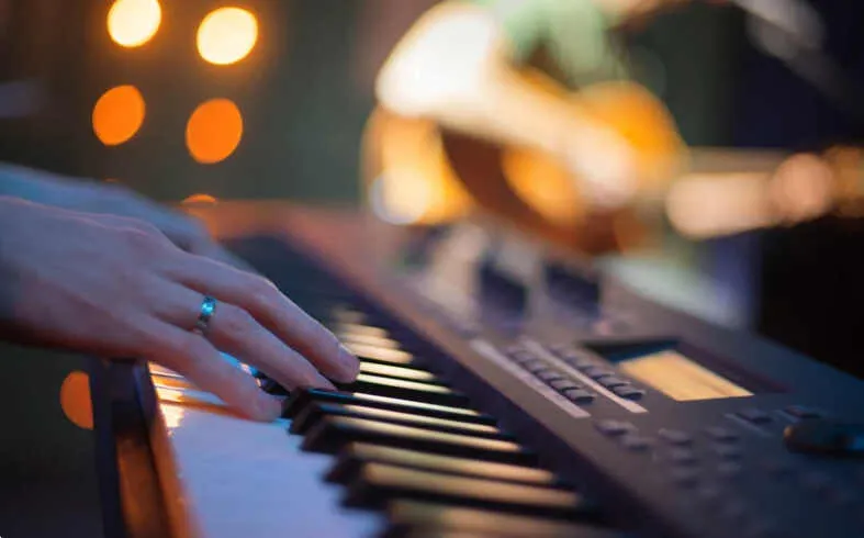 Top Neo Soul Chords You Need to Know (And How to Use Them) – Orange ...